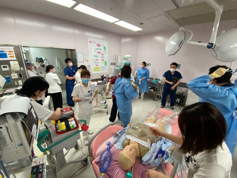 PMCD：perimortem cesarean delivery のシミュレーションを行いました。 - 福岡大学医学部 麻酔科学教室