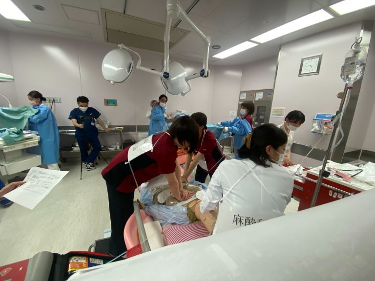 PMCD：perimortem cesarean delivery のシミュレーションを行いました。 - 福岡大学医学部 麻酔科学教室